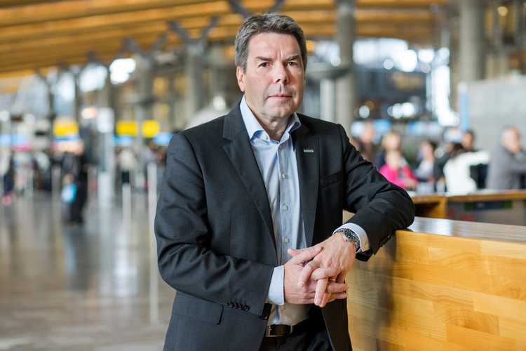 Hjelp til å holde kursen i komplekse luftfartslover. | Lovdata Pro